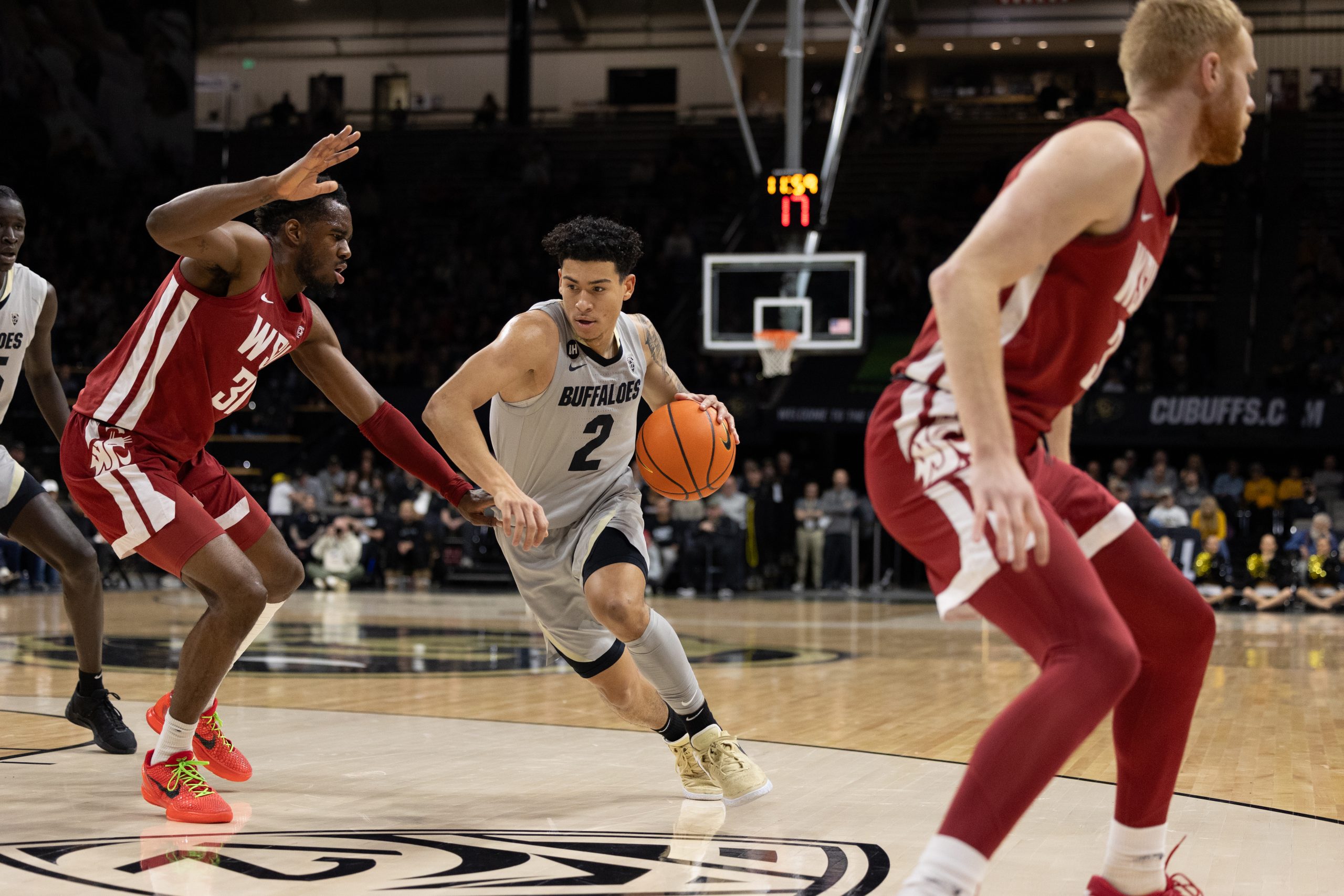 KJ Simpson leads Buffs to back-to-back victories over Washington