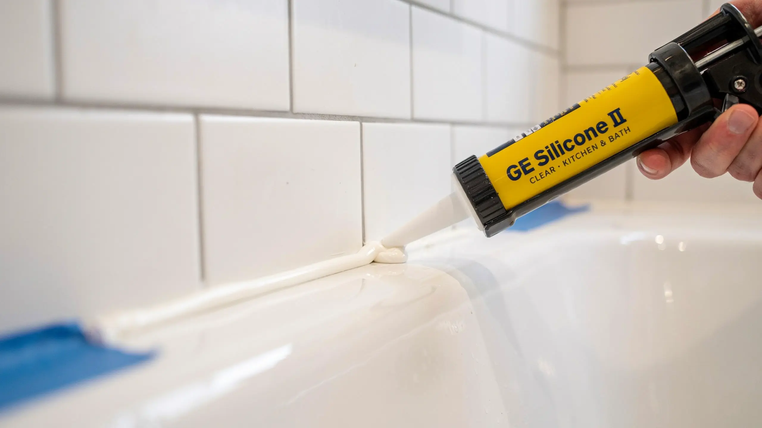 How to Caulk a Bathtub for Lasting Protection